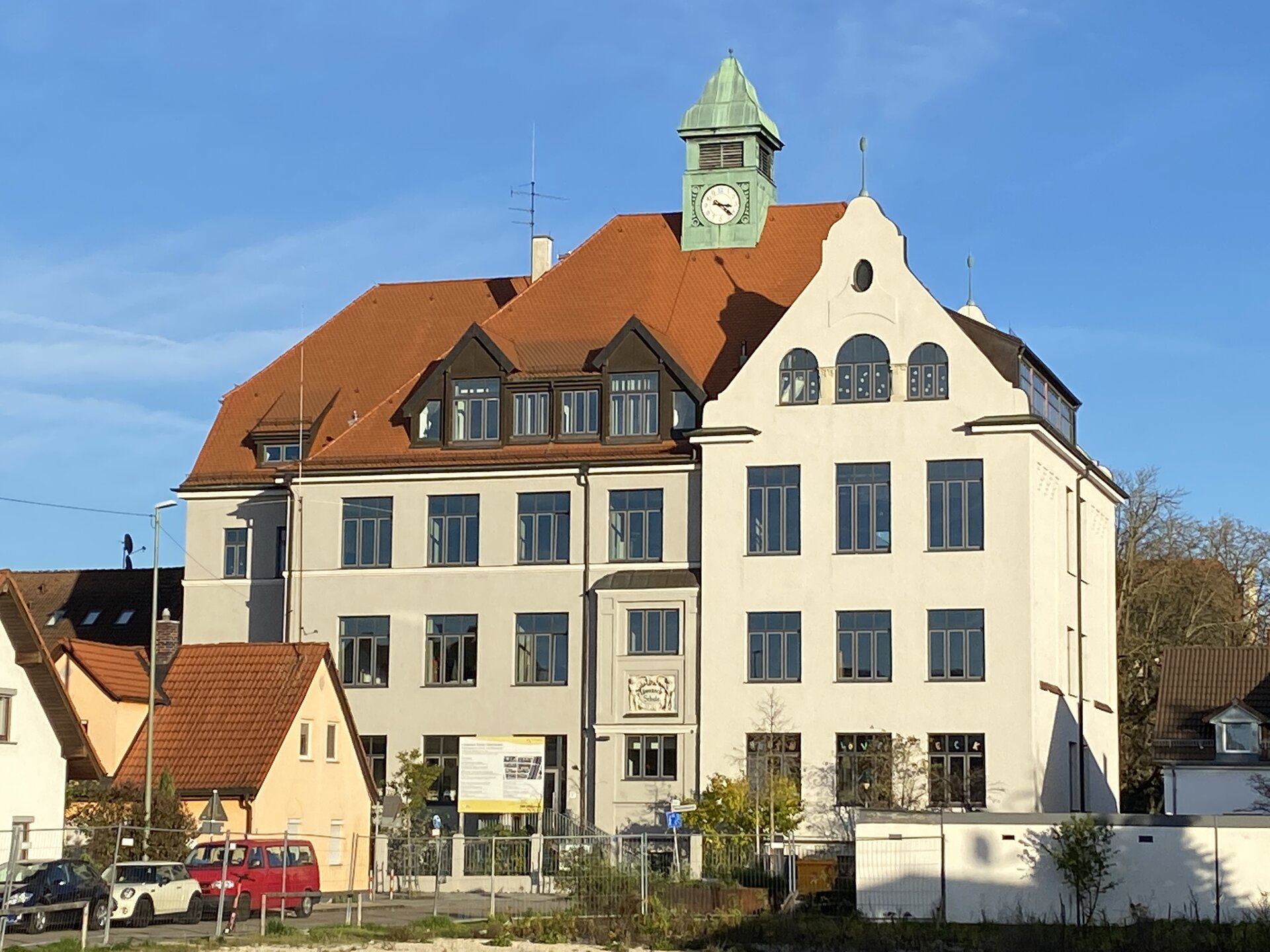 Löweneck-Grund- und Mittelschule